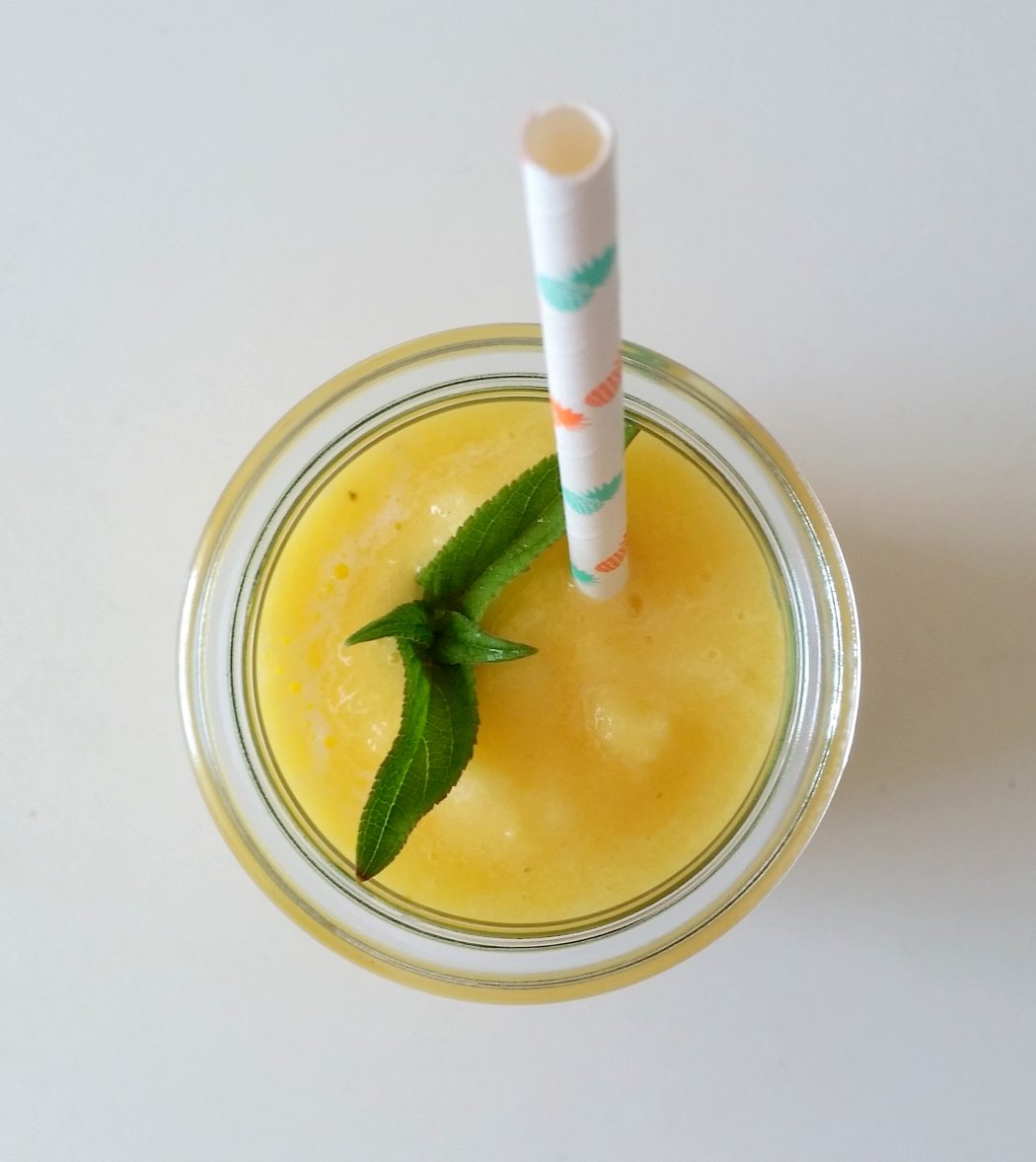 Frappè all'ananas